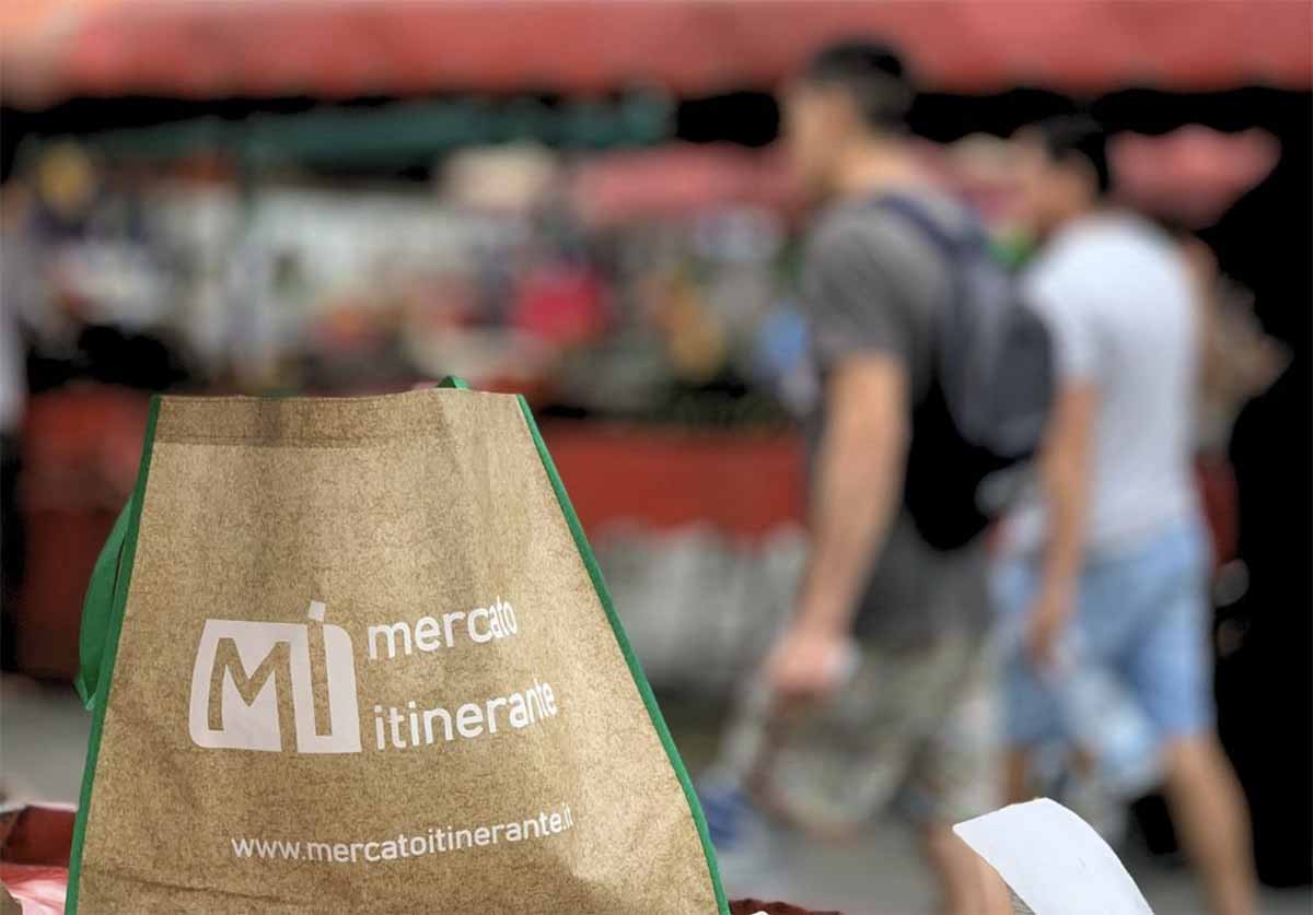 Mercato Itinerante, la sfida digitale del commercio rionale